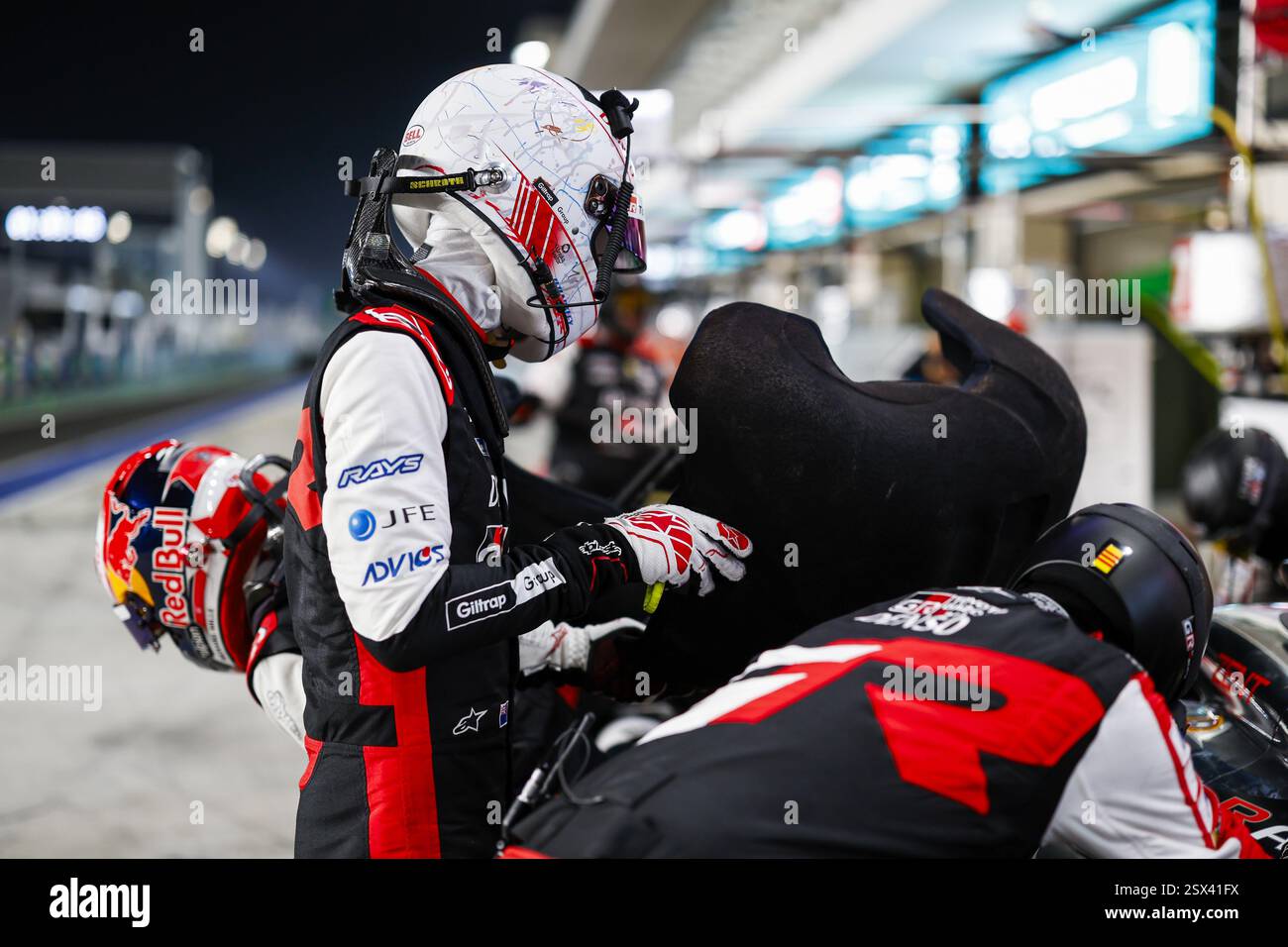 HARTLEY Brendon (nzl), Toyota Gazoo Racing, Toyota GR010 Hybrid #08 ...