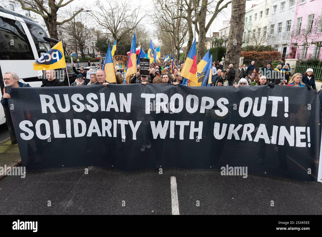 London, UK. 22 February, 2025. Thousands of Ukrainian diaspora and ...
