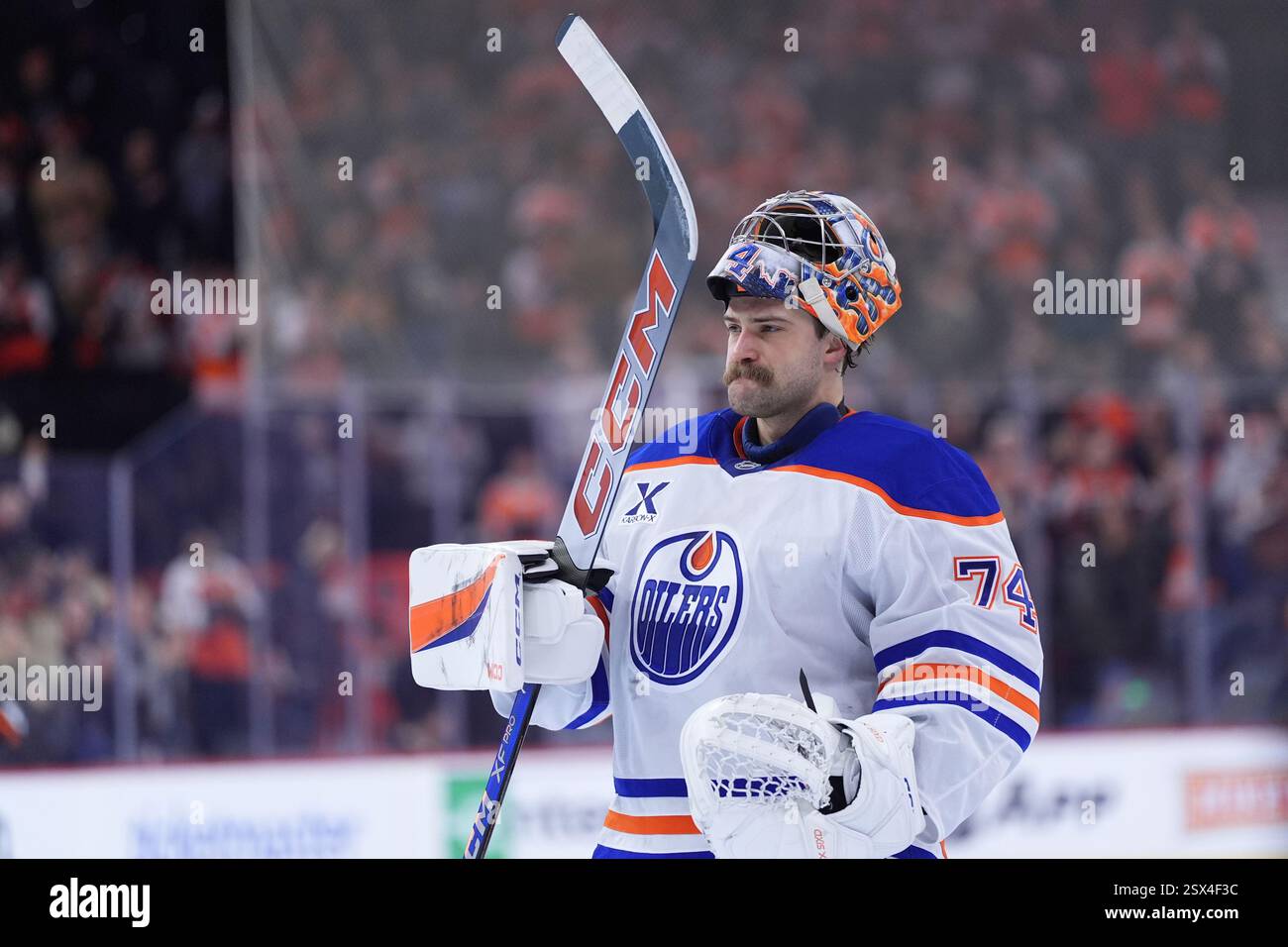 Edmonton Oilers' Stuart Skinner plays during an NHL hockey game ...