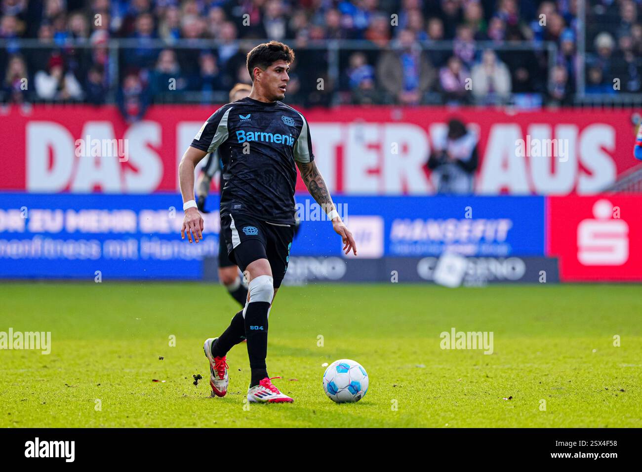 Kiel, Deutschland. 22nd Feb, 2025. Piero Hincapie (Bayer 04 Leverkusen, #03) GER, Holstein Kiel ...