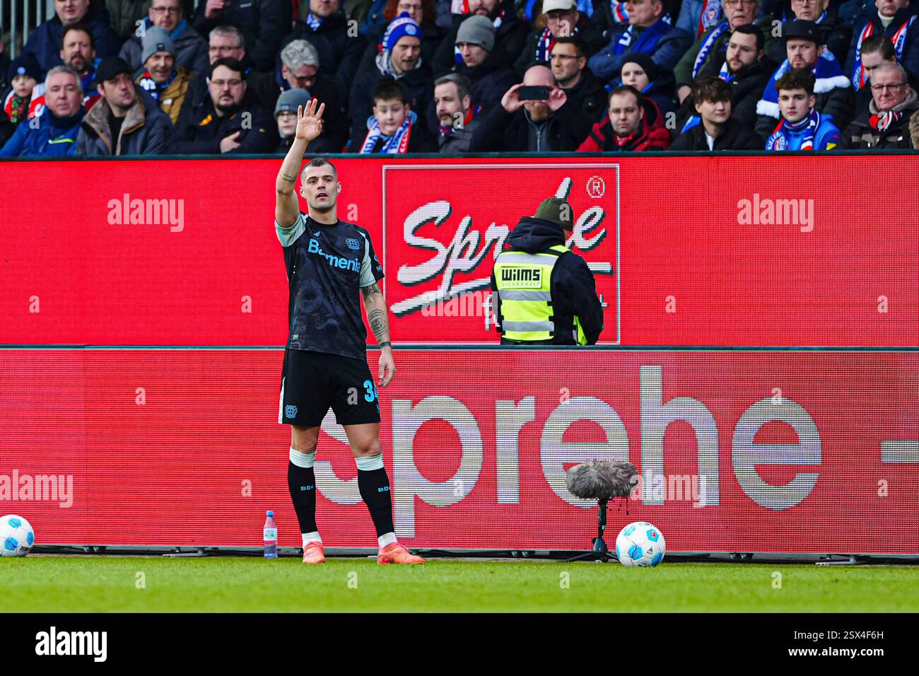 Kiel, Deutschland. 22nd Feb, 2025. Granit Xhaka (Bayern 04 Leverkusen, #34) GER, Holstein Kiel ...