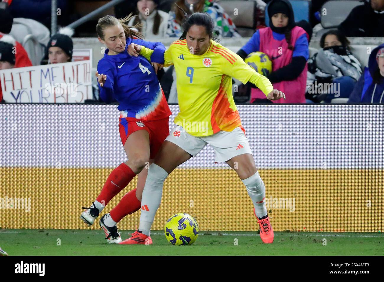 Colombia forward Mayra Ramirez (9) pushes off United States defender ...