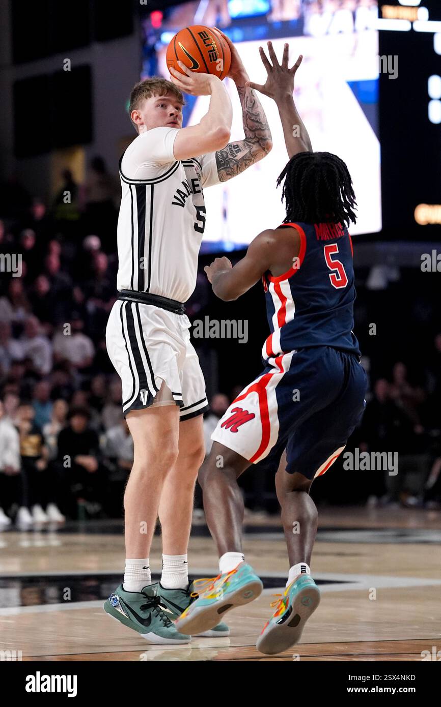 Nashville, Tennessee, USA. 22nd Feb, 2025. Vanderbilt guard Tyler ...