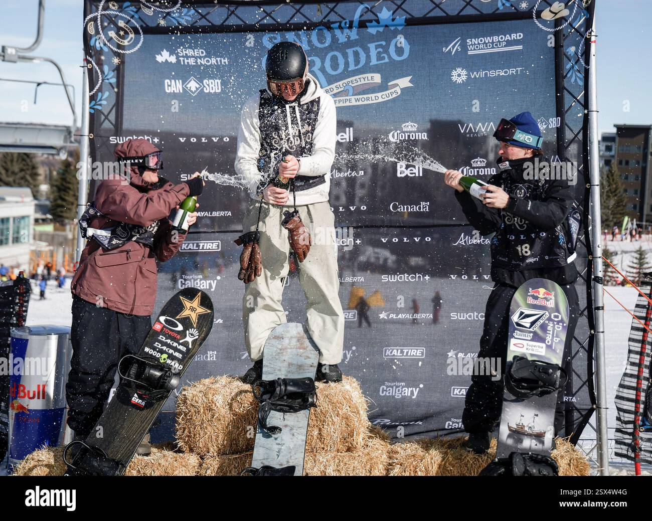 Oliver Martin, center, of the United States, celebrates after his ...