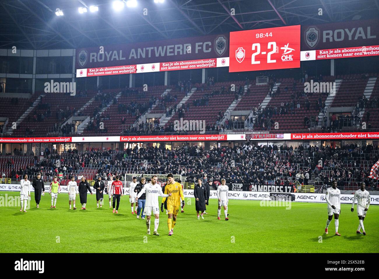 Antwerp, Belgium. 22nd Feb, 2025. Antwerp's Vincent Janssen and Antwerp's goalkeeper Senne ...