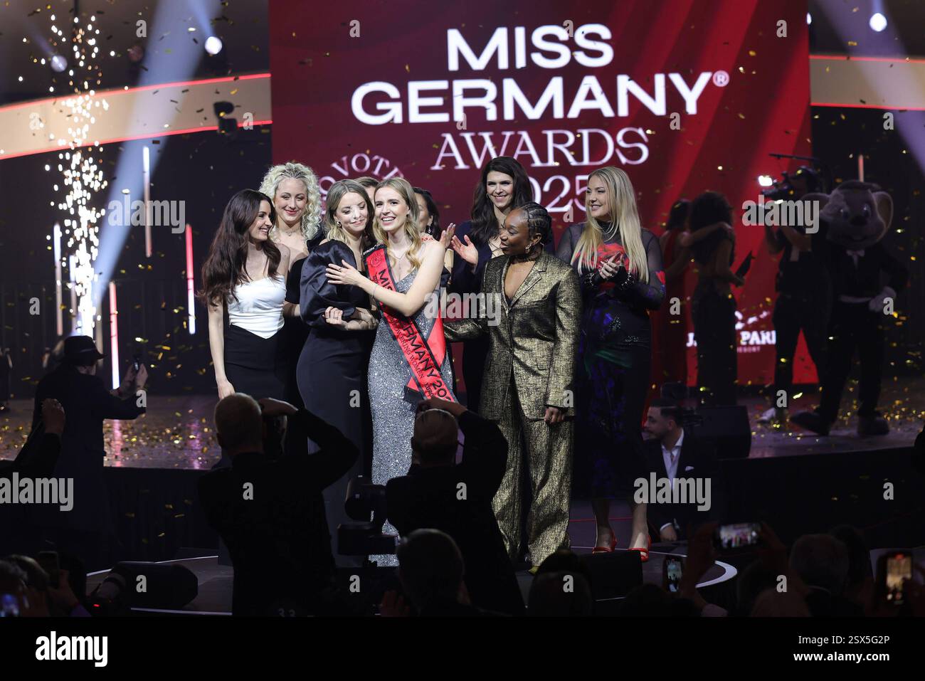 Miss Germany Awards Finale 2025 Frisch gekürte Miss Germany 2025 ...