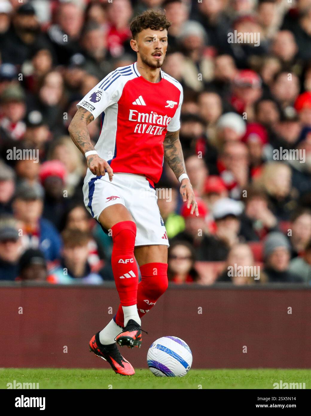 London, UK. 22nd Feb, 2025. Ben White of Arsenal runs with the ball ...