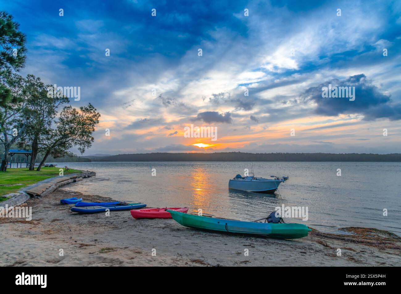 Sunset views over Wallaga Lake at the base of Gulaga Mountain, Bermagui ...