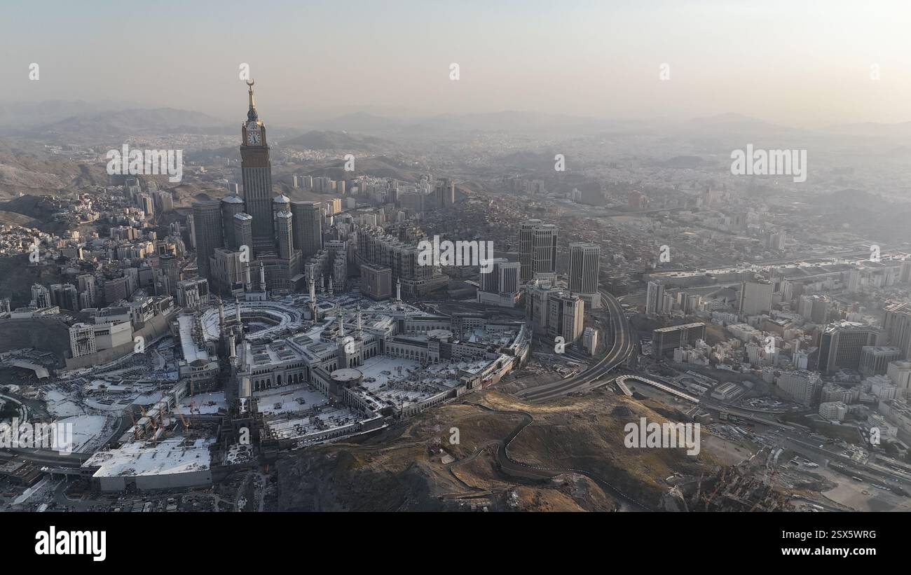 Mecca , Saudi Arabia Mars 30 2024: Makkah city Streets hotels and ...