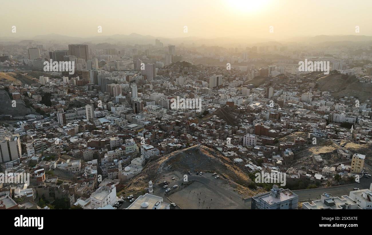 Mecca , Saudi Arabia Mars 30 2024: Makkah city Streets hotels and ...