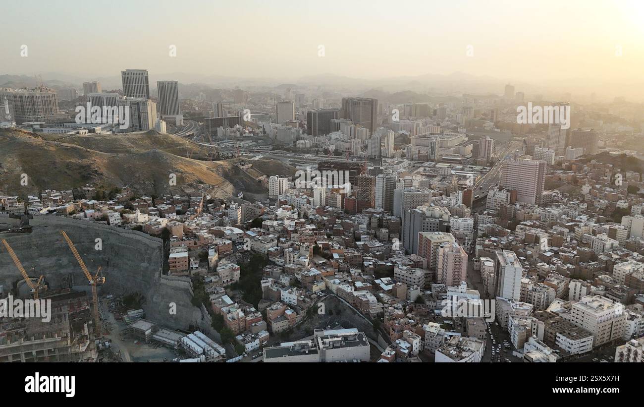 Mecca , Saudi Arabia Mars 30 2024: Makkah city Streets hotels and ...