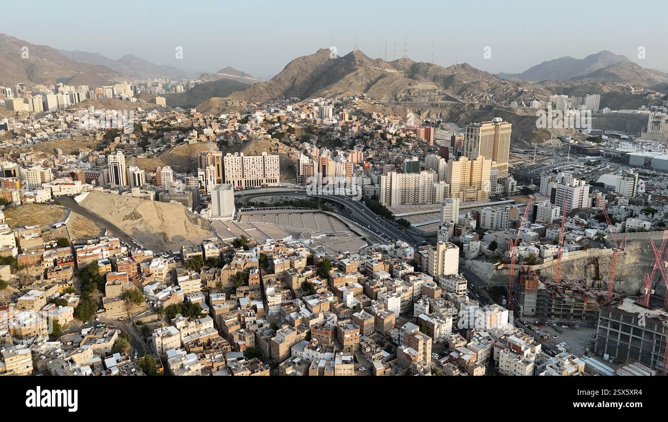 Mecca , Saudi Arabia Mars 30 2024: Makkah city Streets hotels and ...