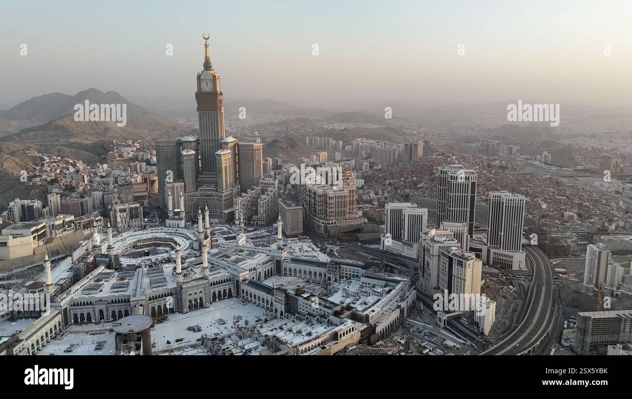 Mecca , Saudi Arabia Mars 30 2024: Makkah city Streets hotels and ...