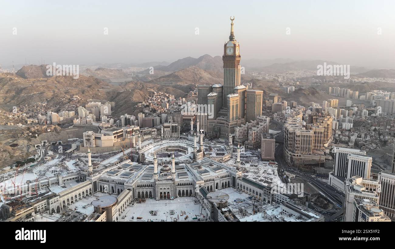 Mecca , Saudi Arabia Mars 30 2024: Makkah city Streets hotels and ...