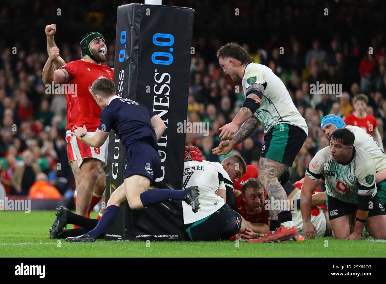 Tommy Reffell of Wales scores his teams 1st try. Guinness Six Nations ...