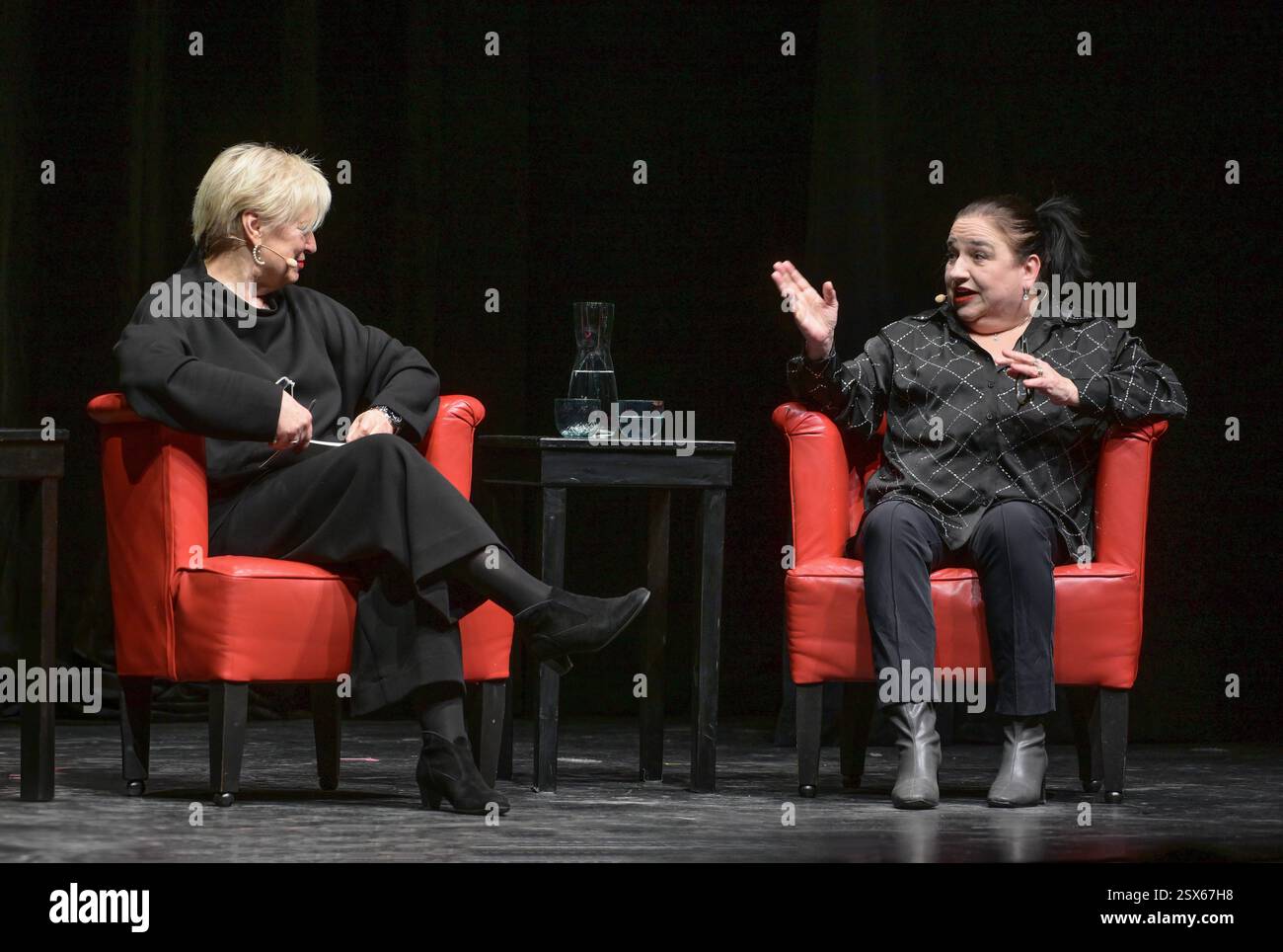 Litertur und Theater - Auftritt Maria Happel und Michael Niavarani, im ...