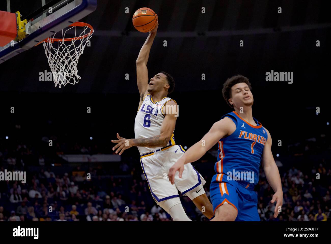 LSU forward Robert Miller III (6) dunks against Florida guard Walter ...