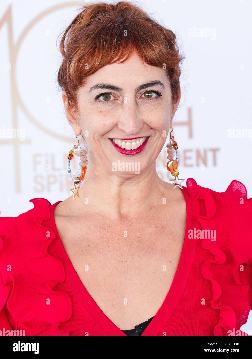 Los Angeles, USA. 22nd Feb, 2025. Caryn Capotosto walking on the red ...