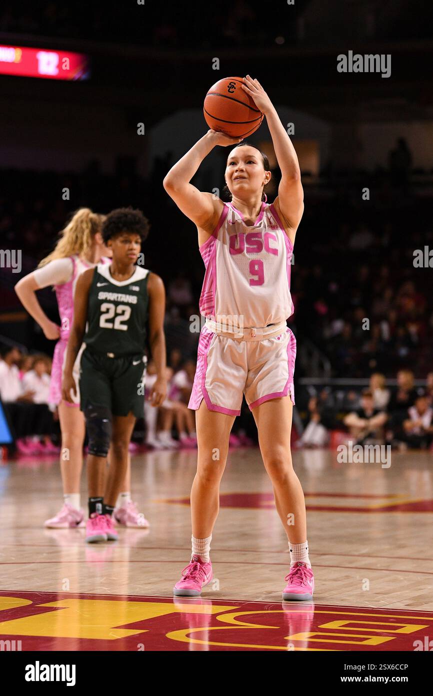 LOS ANGELES, CA - FEBRUARY 19: USC Trojans guard Kayleigh Heckel (9 ...