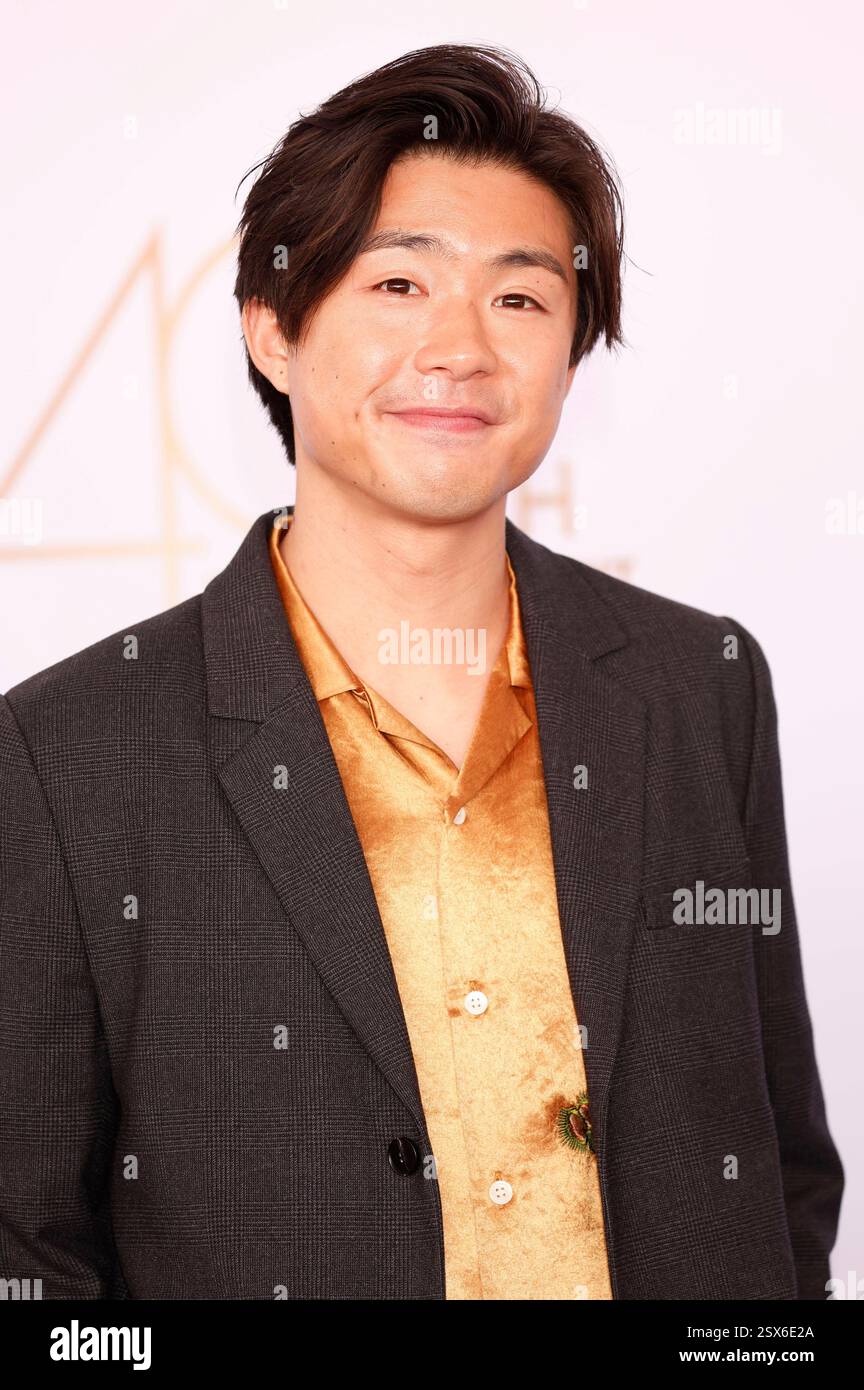 Sean Wang bei der 40. Verleihung der Film Independent Spirit Awards ...