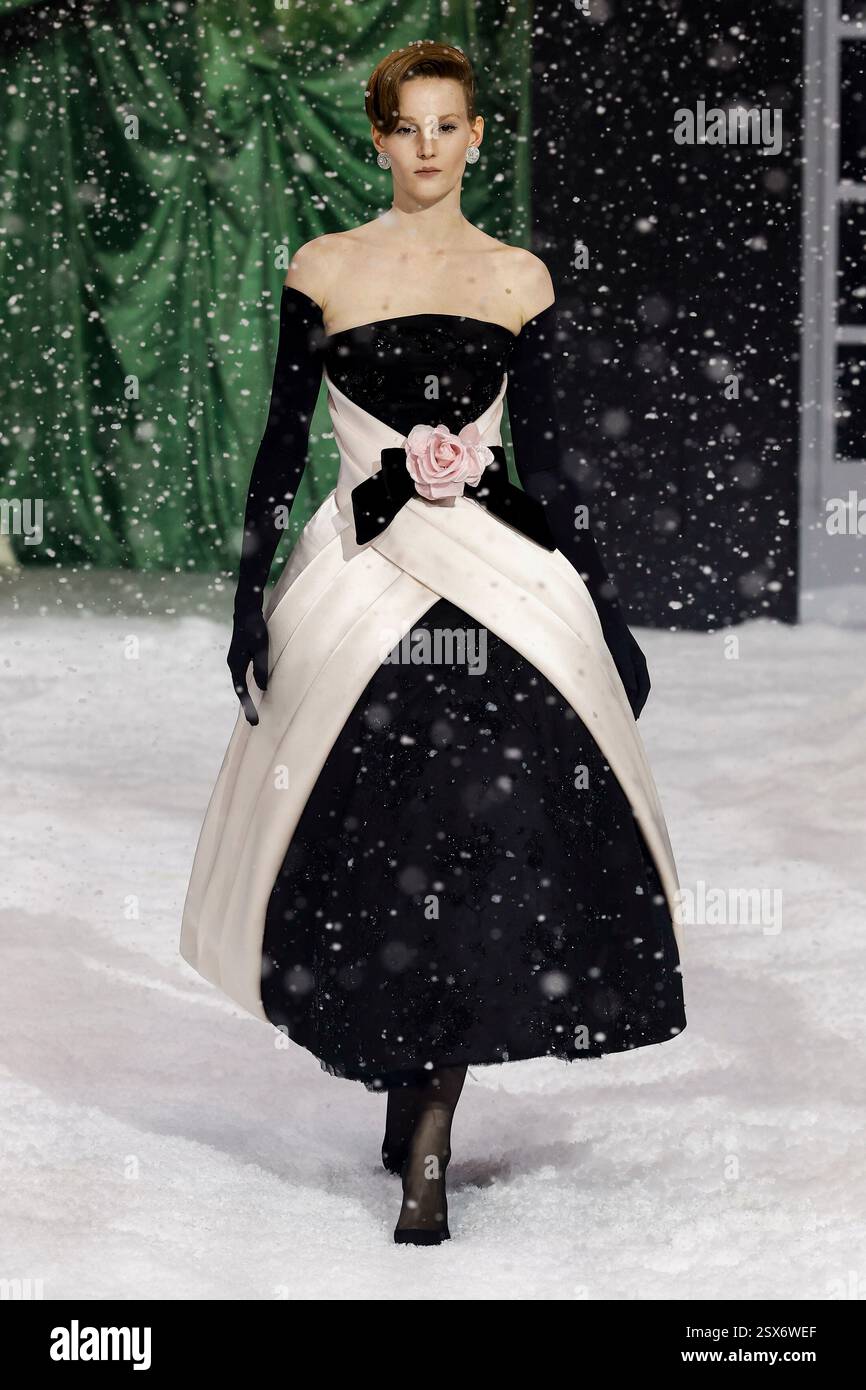 RICHARD QUINN Autumn-Winter 2025 runway during London Fashion Week on ...