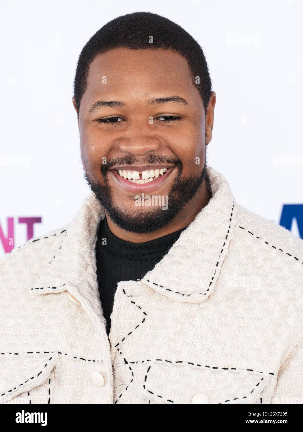Los Angeles, USA. 22nd Feb, 2025. Luke Tennie walking on the red carpet ...