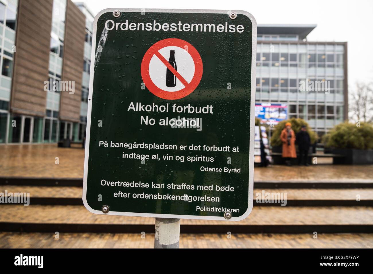 Odense, Denmark. 21st Feb, 2025. A "No Alcohol" sign in front of Fyens ...