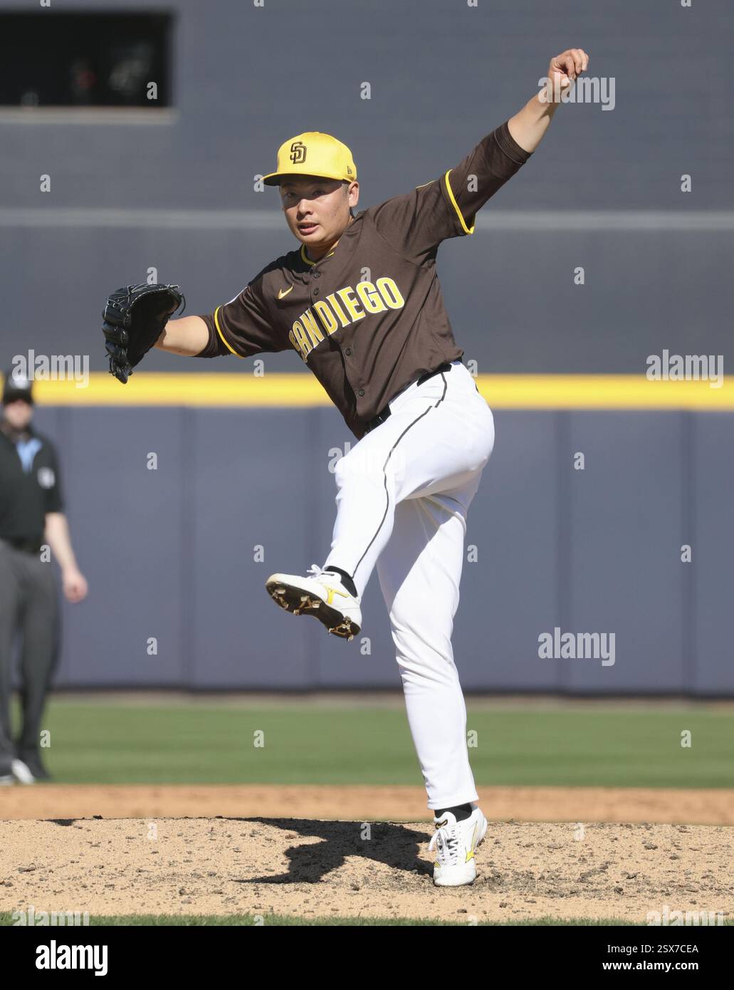 San Diego Padres pitcher Yuki Matsui throws in a spring training game ...