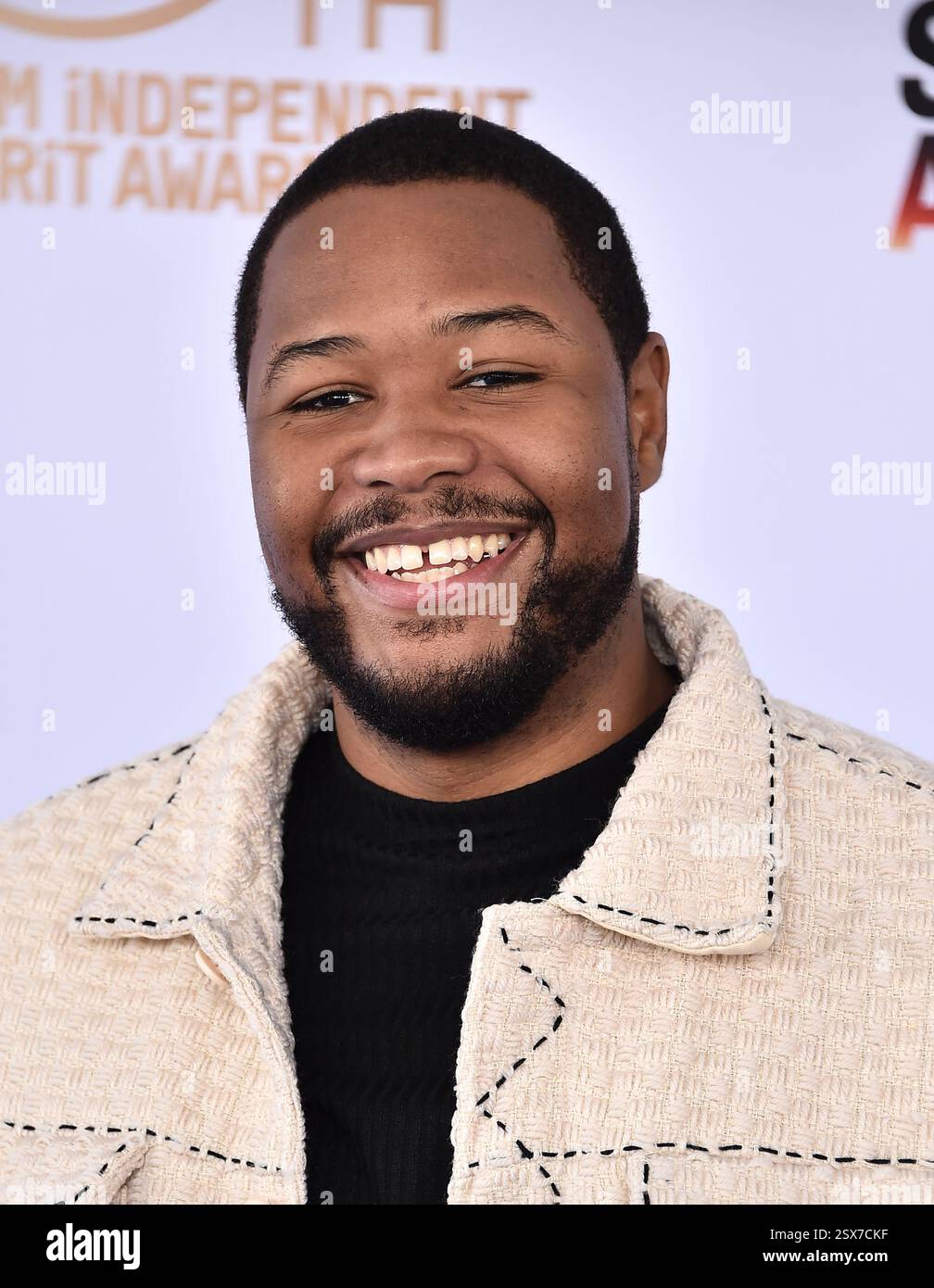 Santa Monica, USA. 22nd Feb, 2025. Luke Tennie arriving to the 40th ...