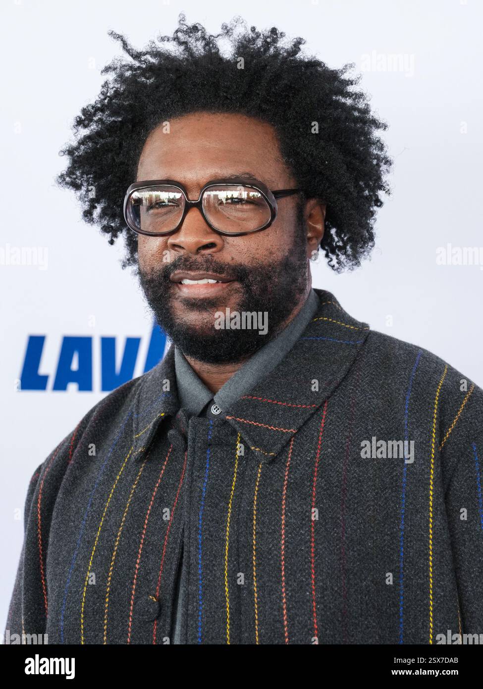 Los Angeles, USA. 22nd Feb, 2025. Questlove walking on the red carpet ...