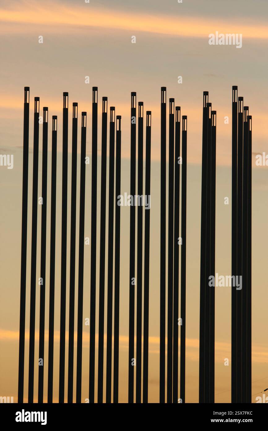 Line wooden poles hi-res stock photography and images - Alamy