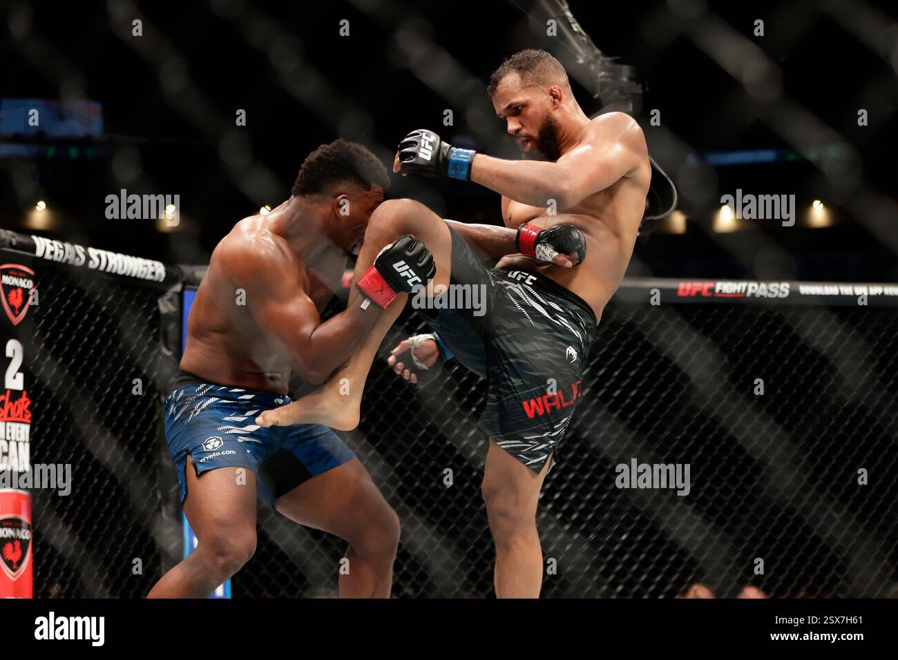 Seattle, Washington, USA. 22nd Feb, 2025. ALONZO MENIFIELD and JULIUS ...