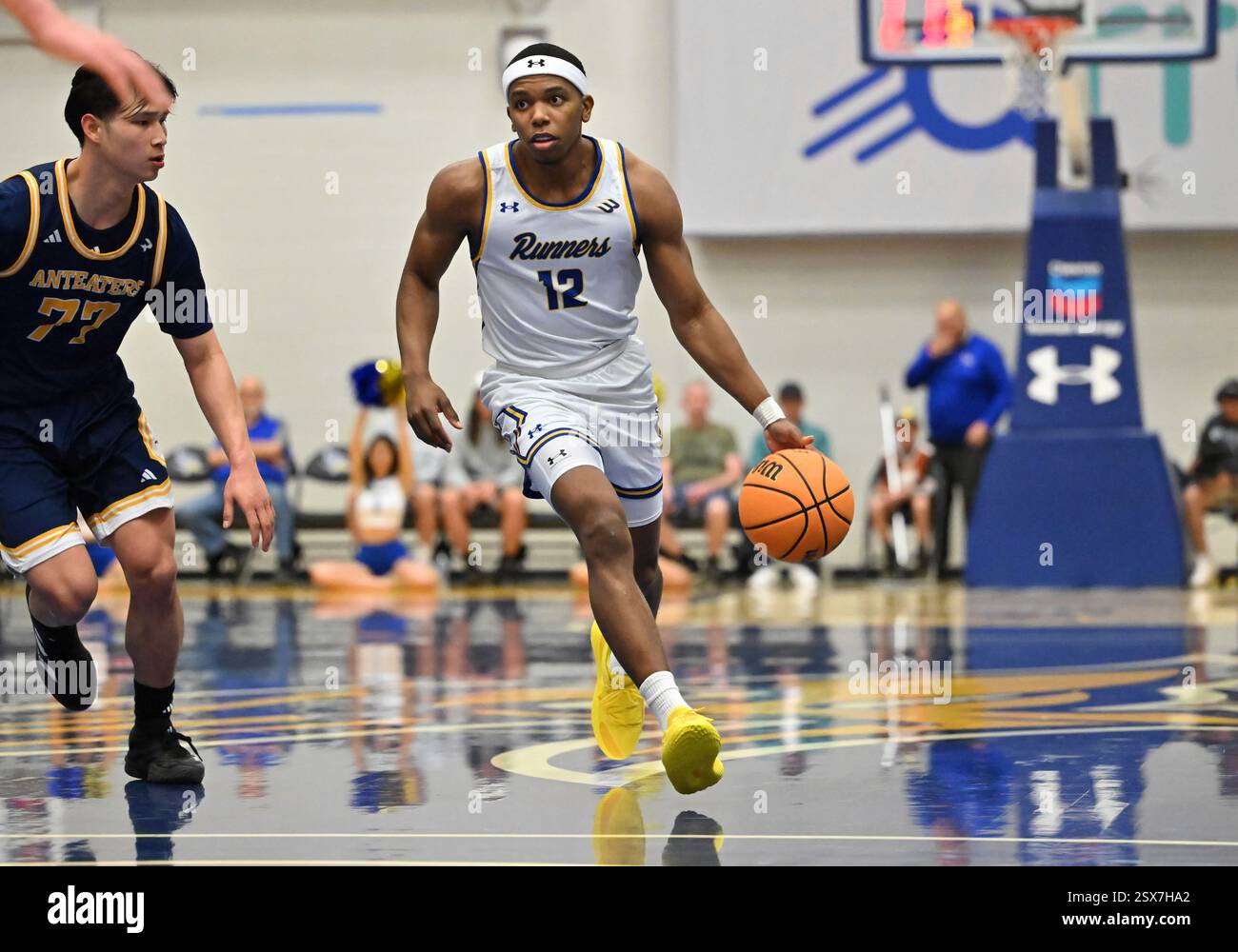 BAKERSFIELD, CA - FEBRUARY 22: Cal State Bakersfield Roadrunners guard ...