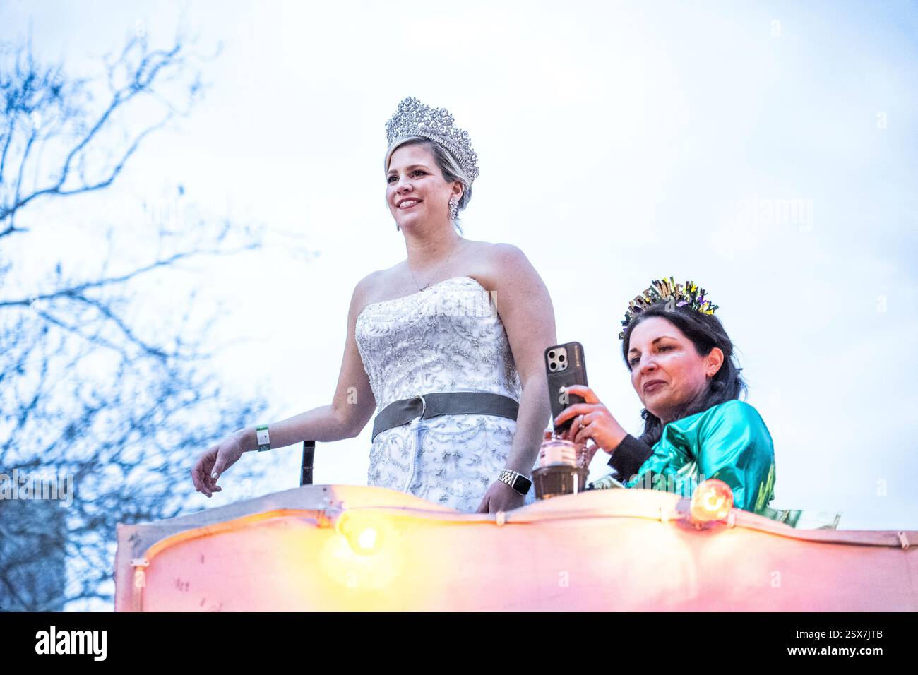 Paradegoers are seen during the Krewe of Freret Mardi Gras Parade in ...