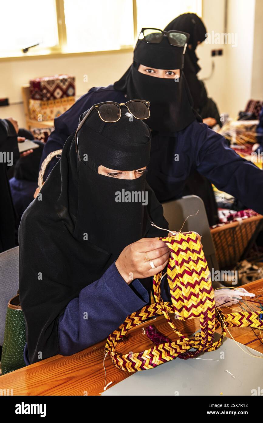 Basket weaving workshop, Madrasat Ad Deera, College of Handicrafts, Al ...