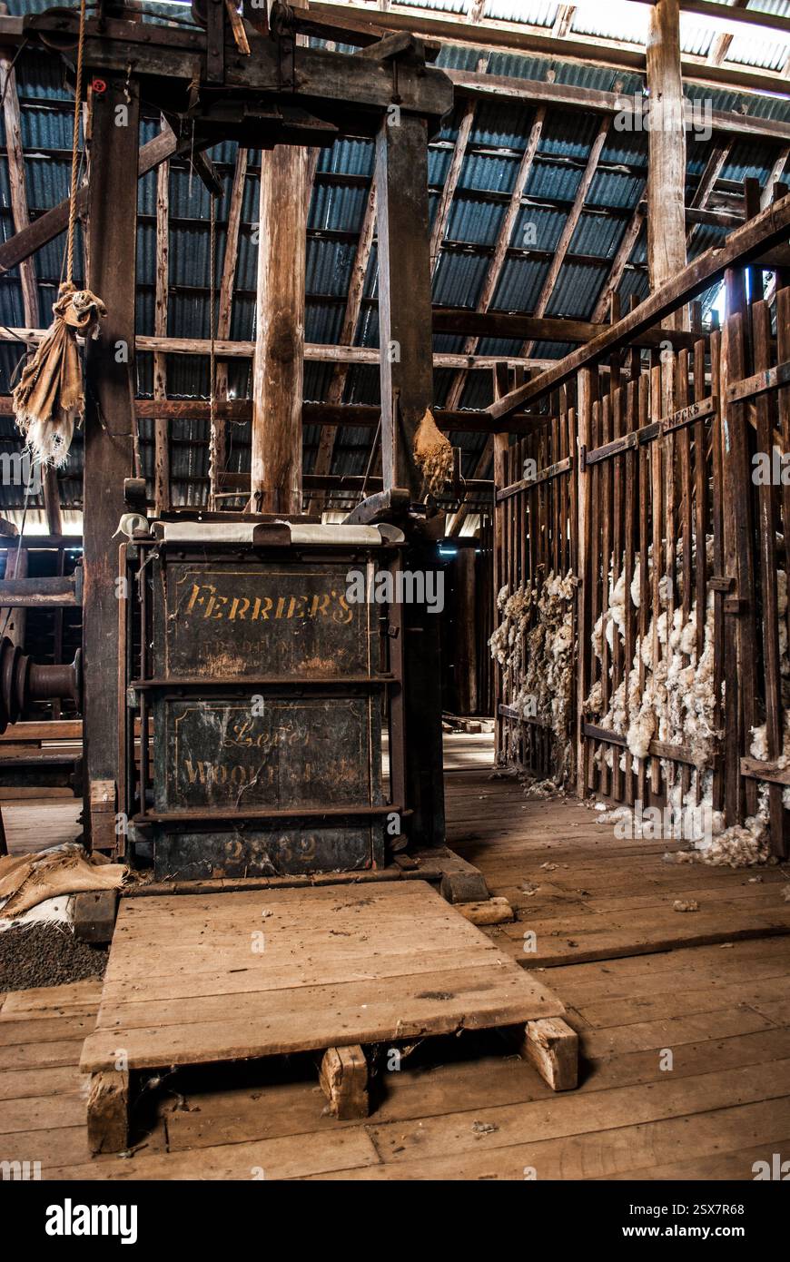The wool press hi-res stock photography and images - Alamy
