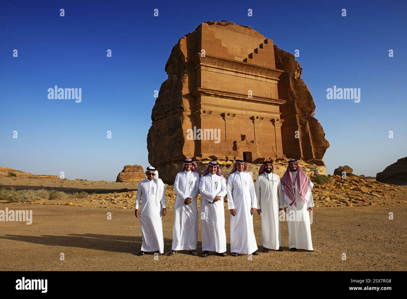 Saudis in front of the tomb of Lihyan, son of Kuza, Unesco site Maidan ...