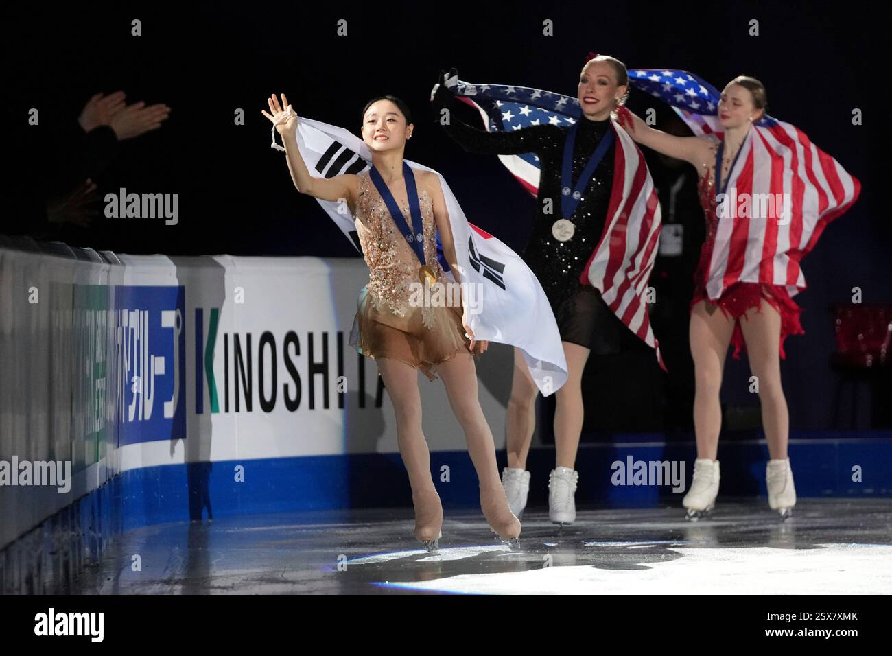 Gold medalist Kim Chae-yeon of South Korea, left, silver medalist ...