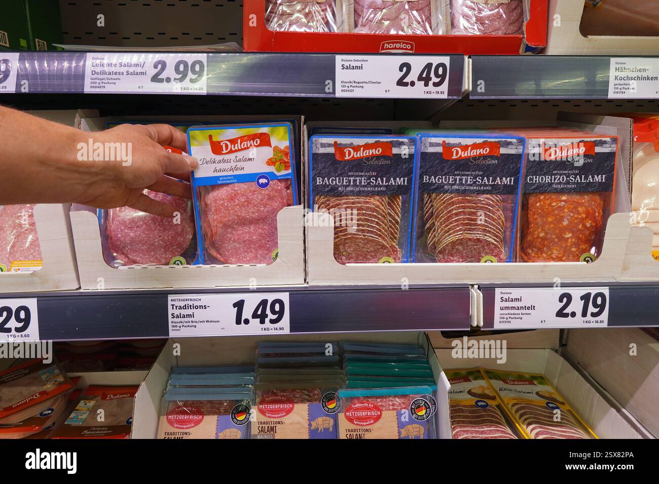 Grocery meat products hi-res stock photography and images - Alamy