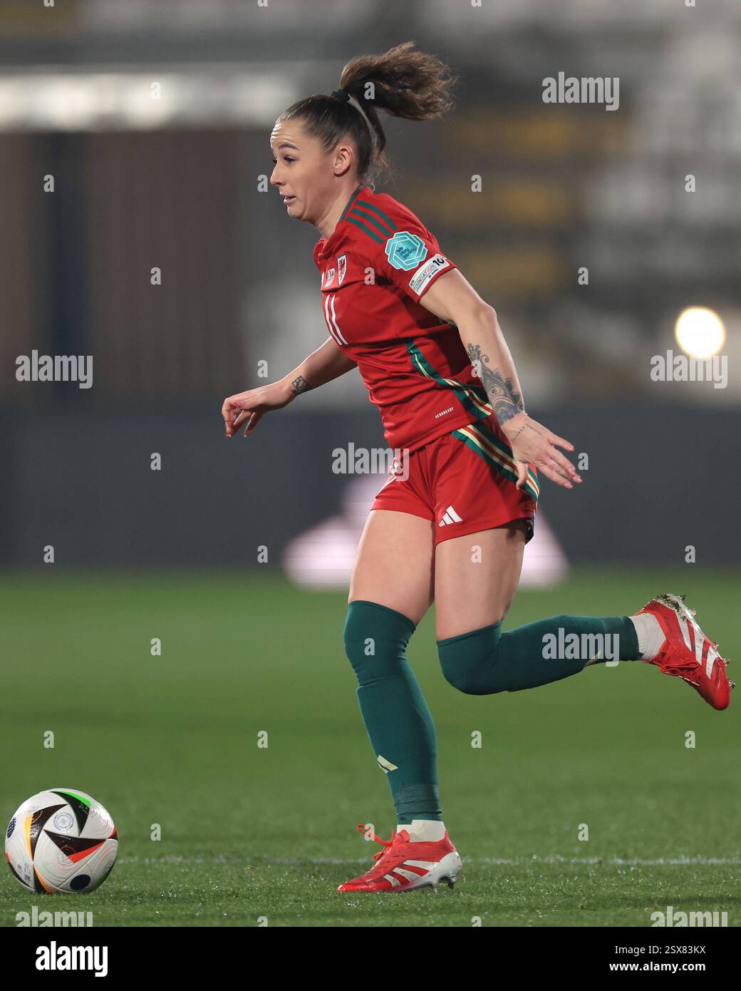 Hannah cain hi-res stock photography and images - Alamy