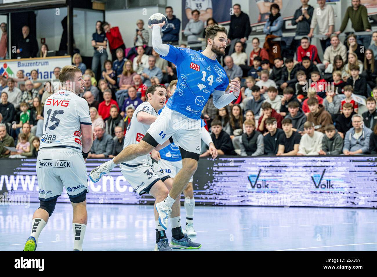 Jakub Powarzynski (Dessau-Rosslauer HV, 14), Moritz Z?rb (TV H?ttenberg ...