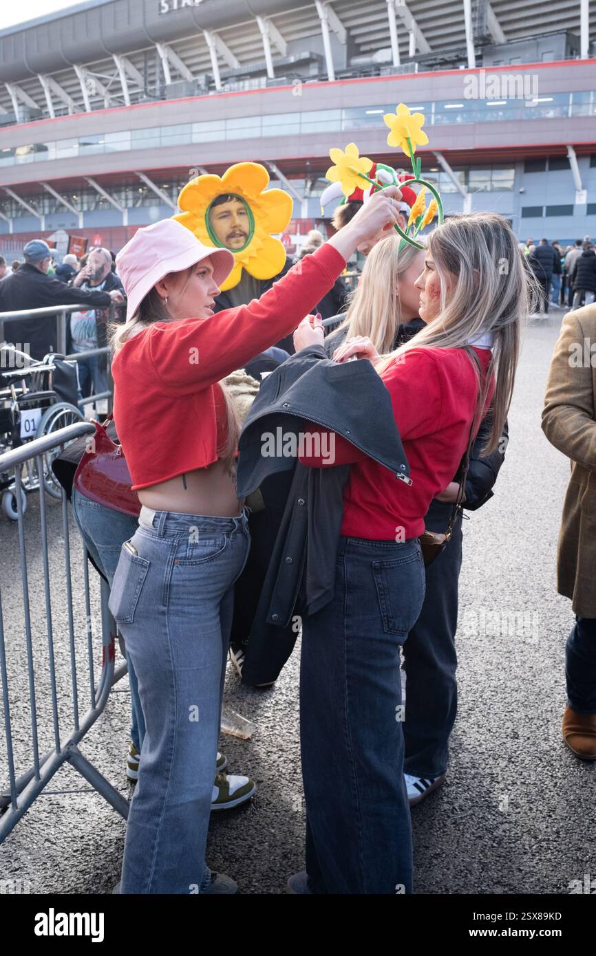 Wales rugby fans outside the Principality Stadium, Six Nations match ...
