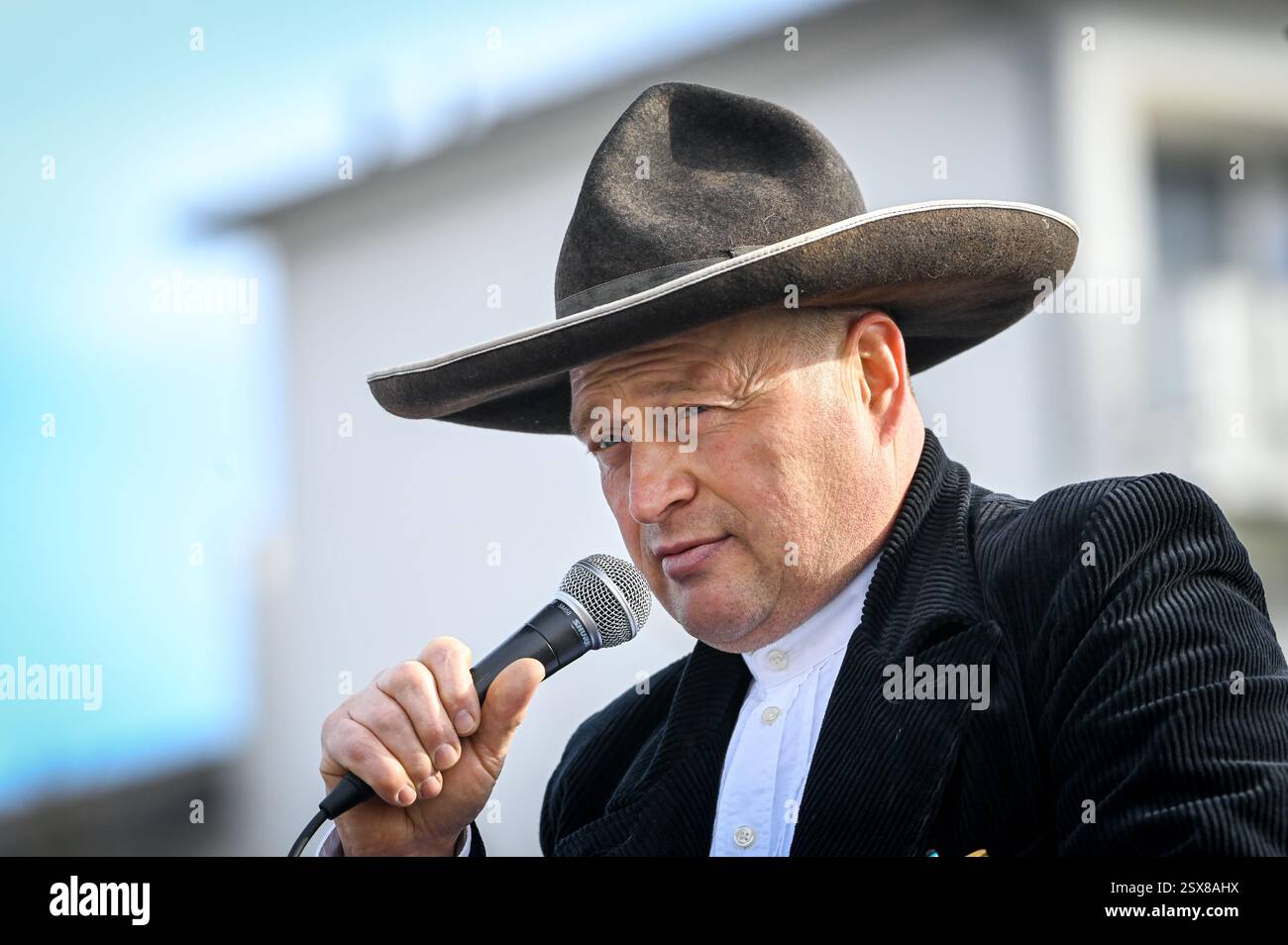Bitterfeld Wolfen, Germany. 22nd Feb, 2025. Volker Scheurell, AfD ...
