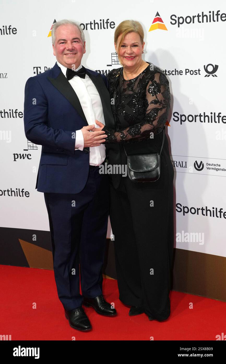 Nancy Faeser und ihr Ehemann Mann Eyke Gruening beim Ball des Sports am ...