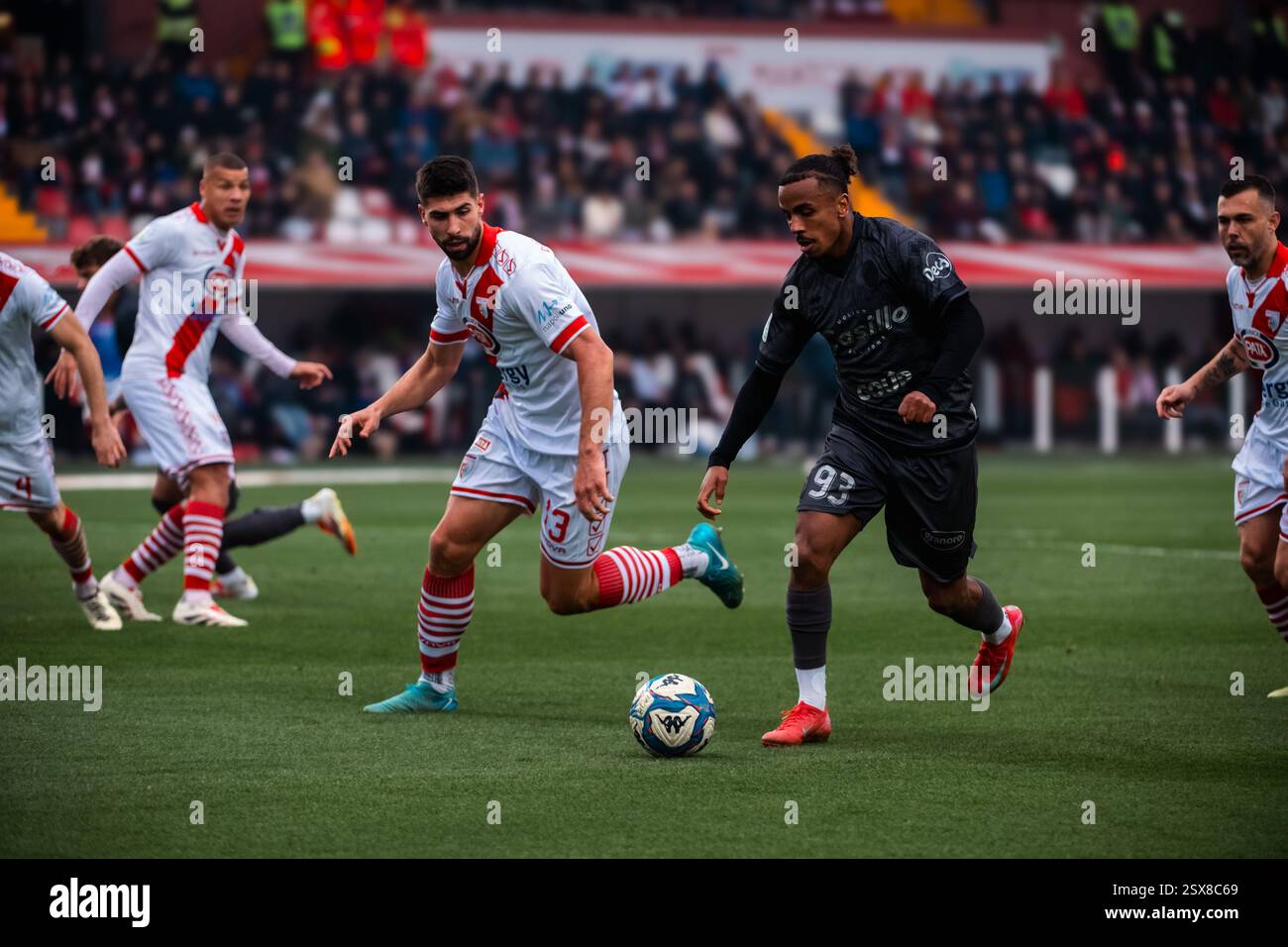 Mehdi Dorval of SSC Bari during the Italian Serie B match between ...