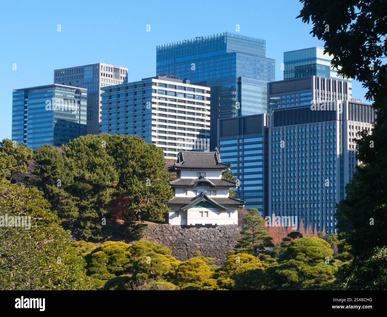 At Japan’s Imperial Palace in Tokyo, the historic Fujimi-Yagura guard ...