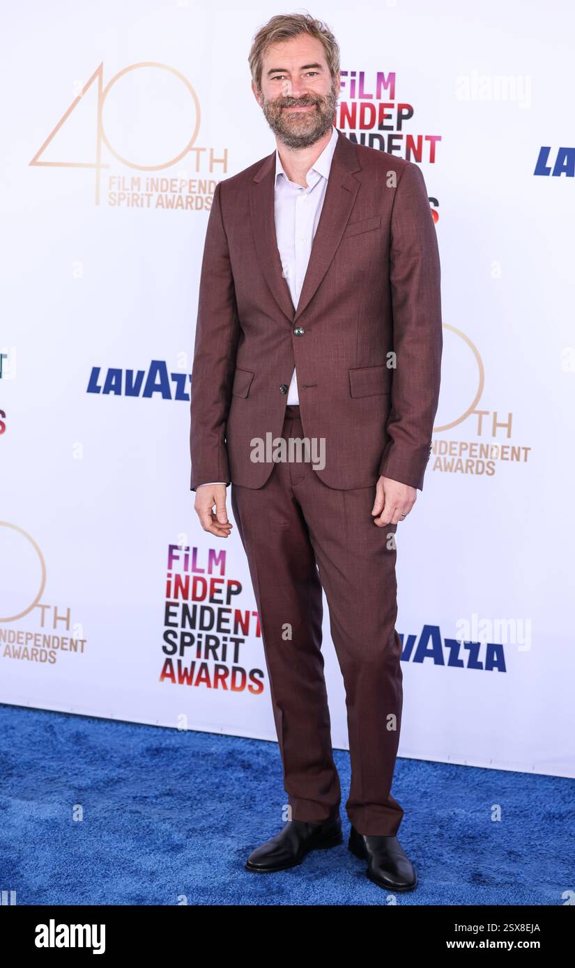 SANTA MONICA, LOS ANGELES, CALIFORNIA, USA - FEBRUARY 22: Mark Duplass ...