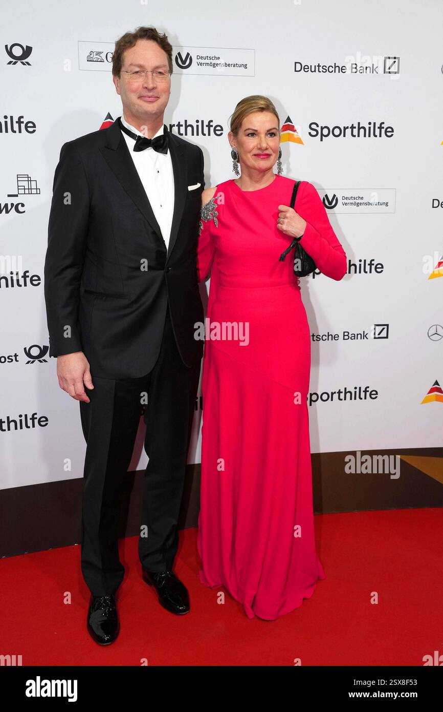 Ola und Sabine Kaellenius beim Ball des Sports am 22.02.2025 in ...