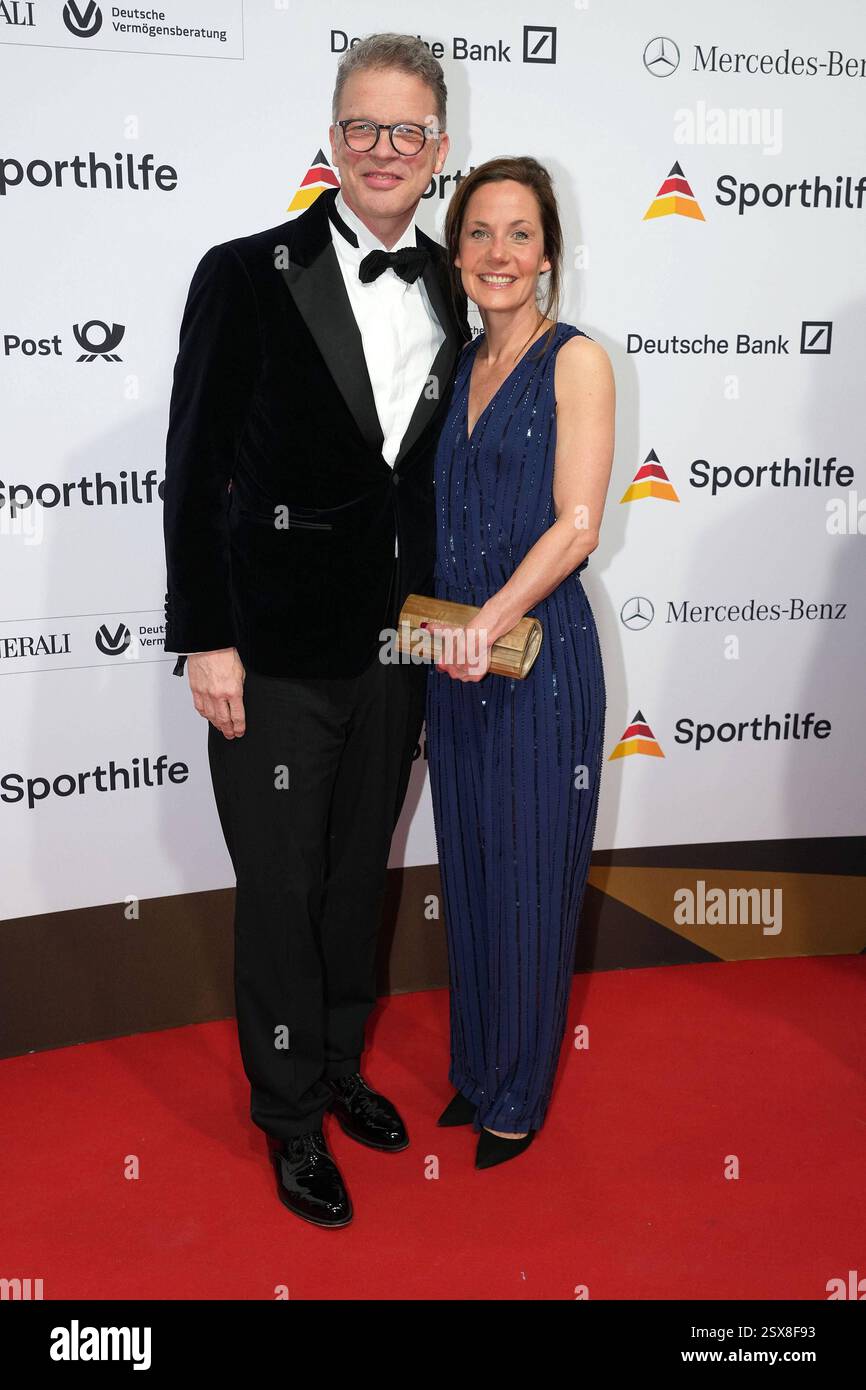 Christian Sewing und Marlo Koehler beim Ball des Sports am 22.02.2025 ...