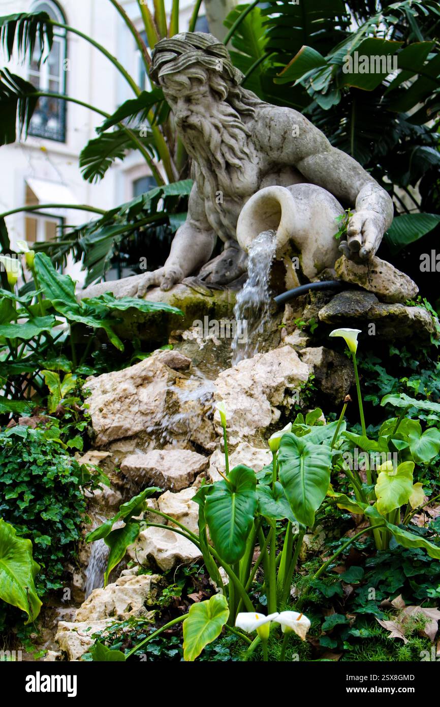 Amid vibrant greenery, Alexandre Gomes' Douro River sculpture has ...